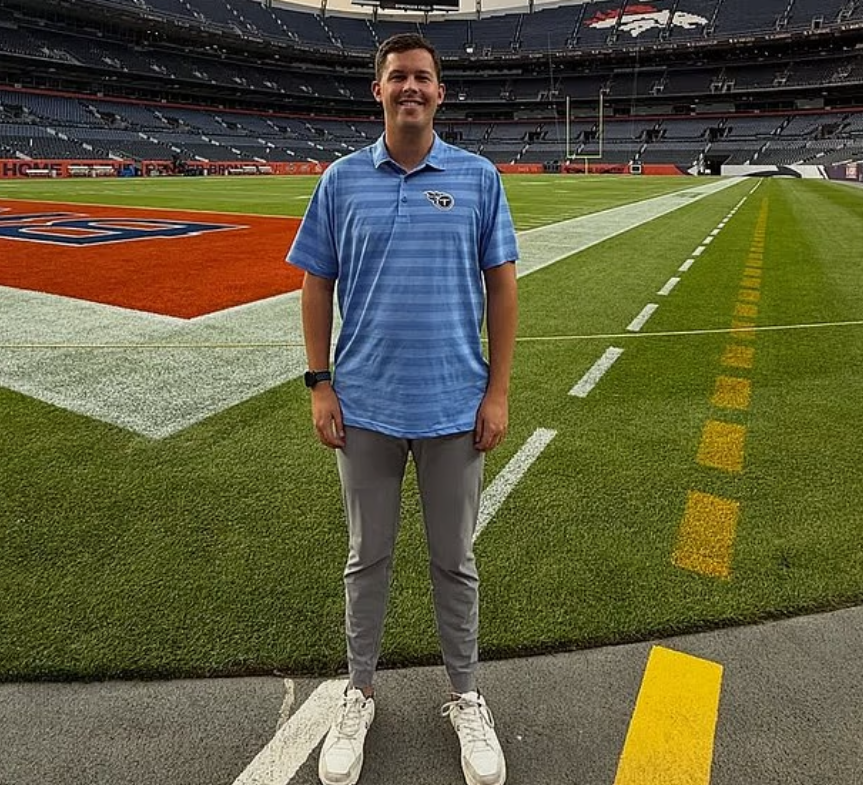 NFL Reporter Taken Off Titans’ Team Plane After Violating ‘Sacred ...