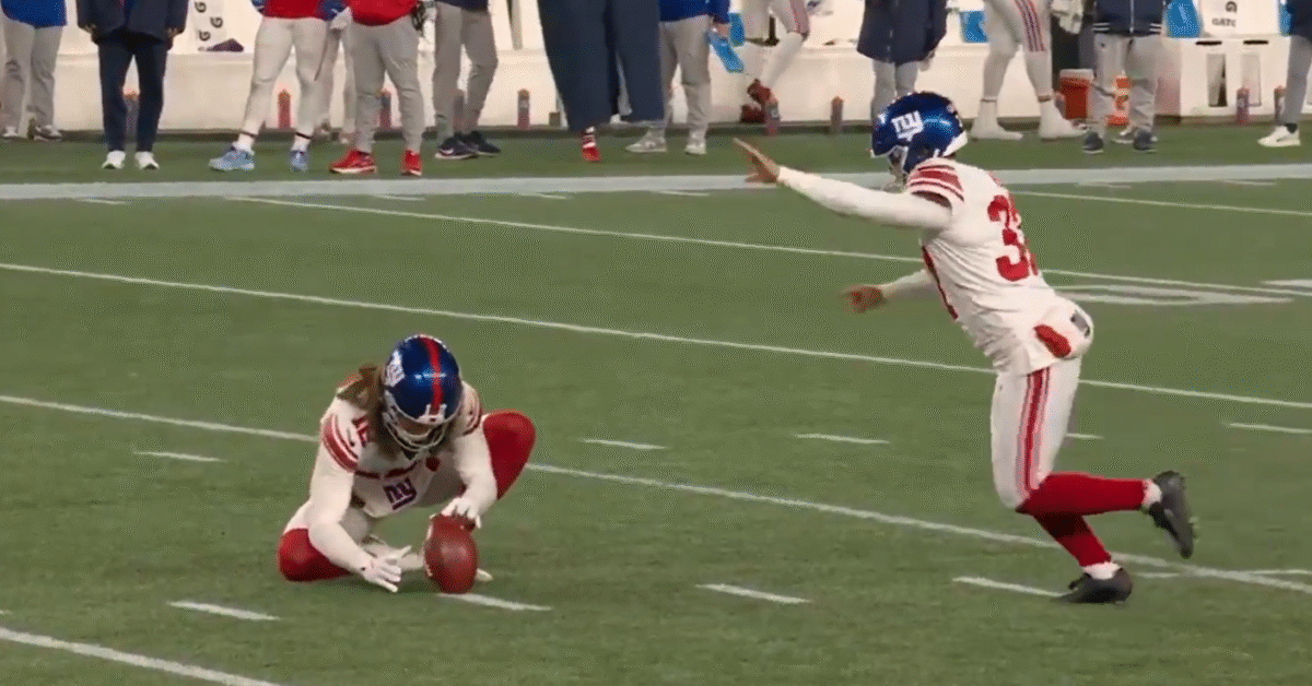 Giants’ Younghoe Koo Goes Viral for Stunningly Bad Field Goal Attempt ...
