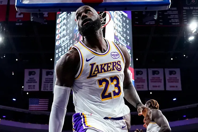 LeBron James Points Out a Strange, Significant Change in the Modern NBA ...