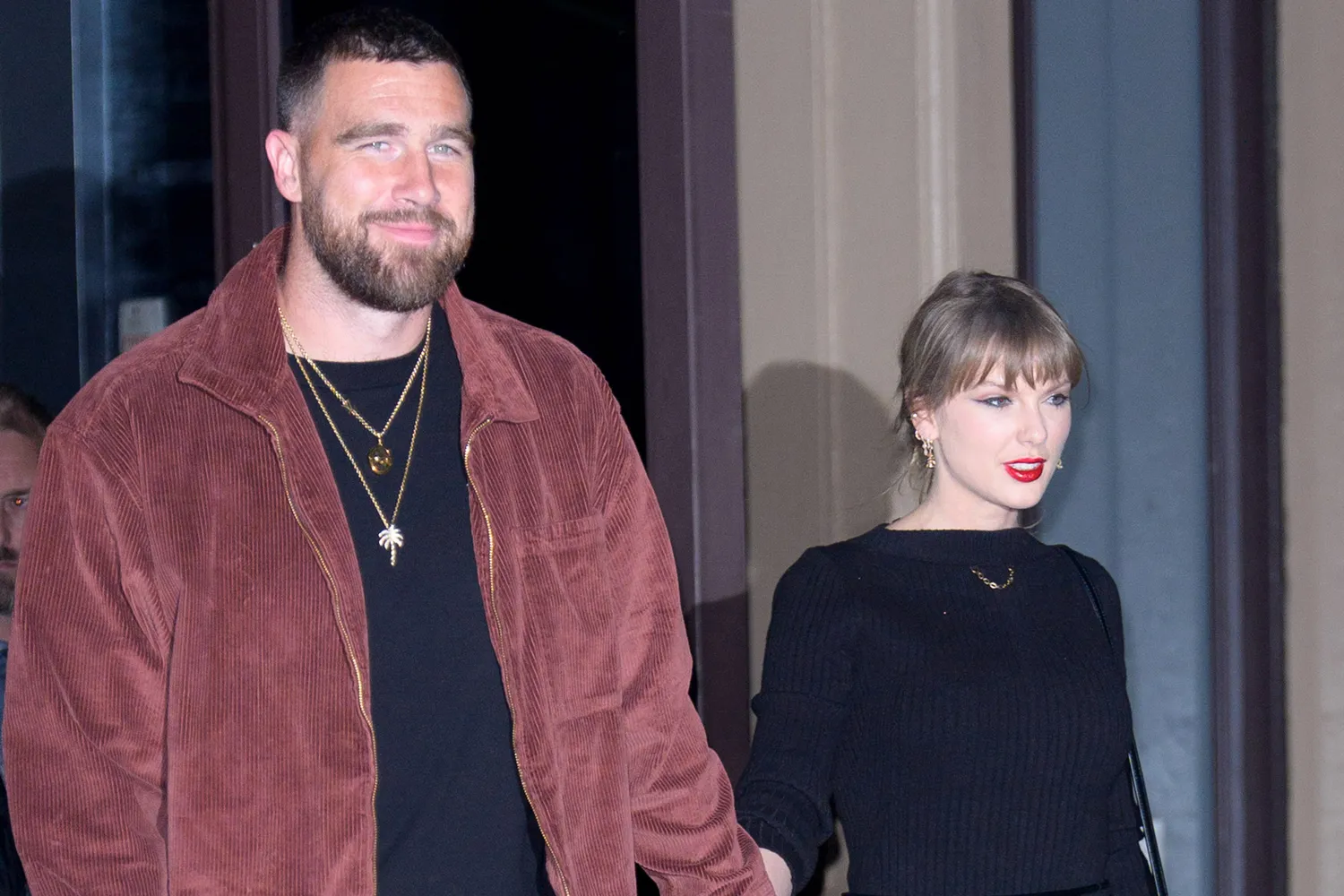 Taylor Swift Personally Calling Celebrity Guests Instead of Sending ...