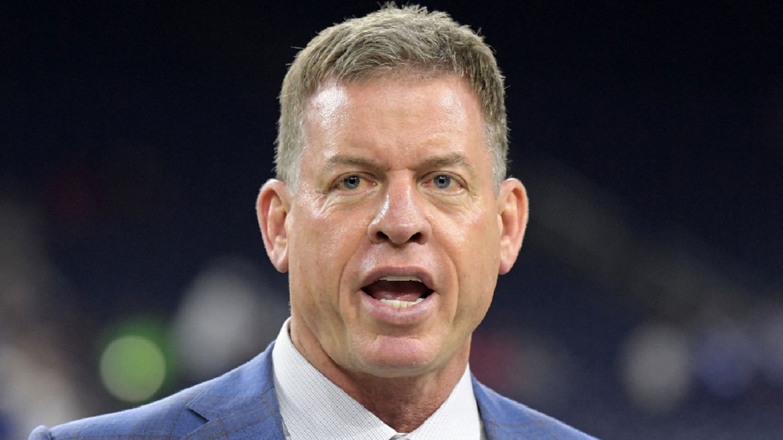 Calls Grow for Jerry Jones to Honor Troy Aikman and End Miami ...