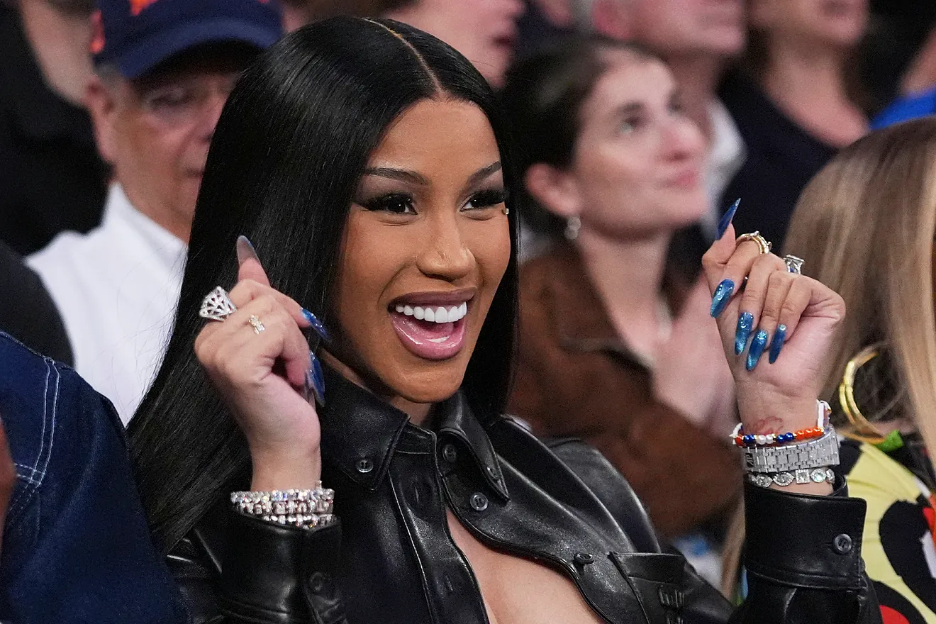 Cardi B Says Trump Brought ‘Dark’ Energy to Knicks-Spurs NBA Finals ...