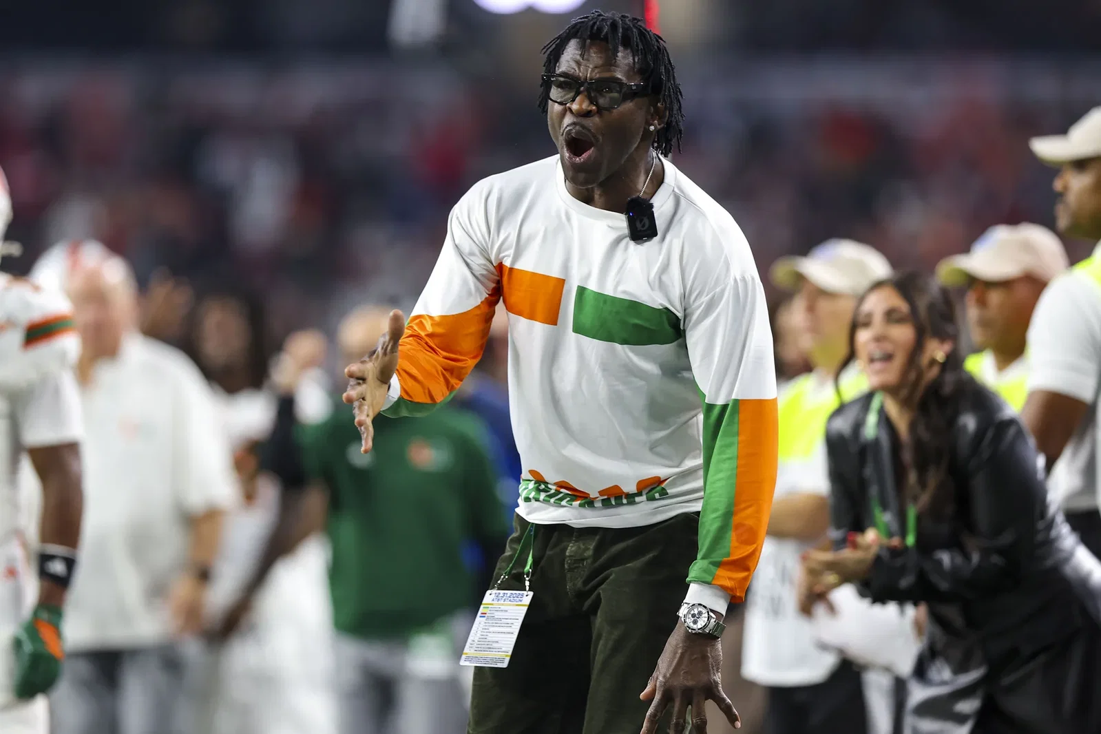 Michael Irvin Denies Cocaine Use After Viral Sideline Moment at Miami ...