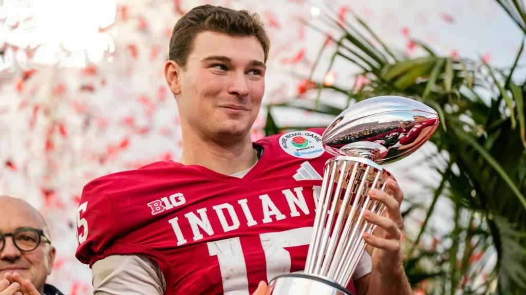 Fernando Mendoza’s Aunt Turned Heads During Indiana’s Blowout of Oregon ...