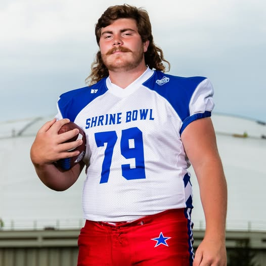 College Football World Mourns After 20-Year-Old Lineman Ethan Walker ...