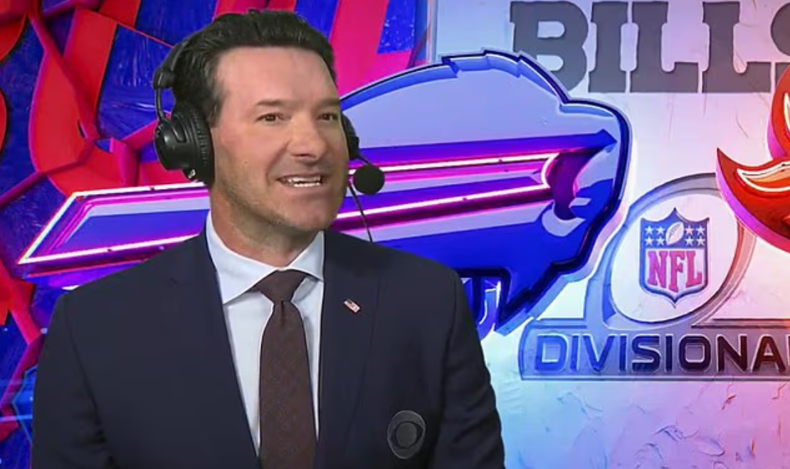 Tony Romo Blunders by Calling Patrick Mahomes During Widely Panned Buffalo Bills–Denver Broncos ...