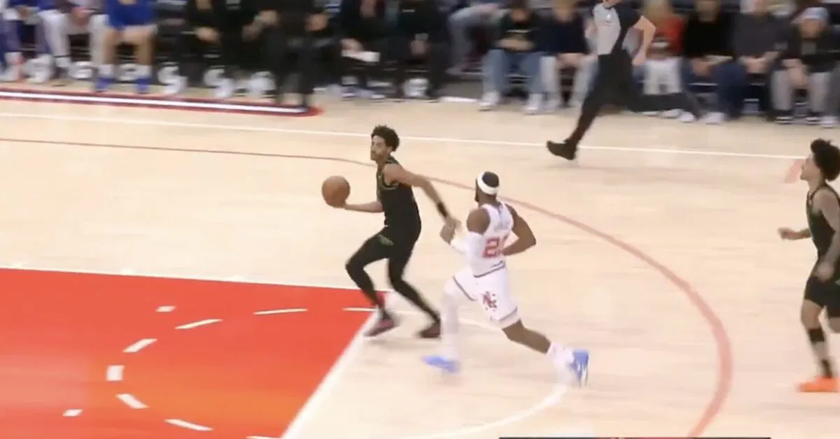 Fans Torch Jordan Poole for Mind-Boggling Play While Down 12 - TMSPN