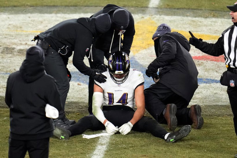 Ravens’ Kyle Hamilton Carted Off After Violent Collision With Teammate ...