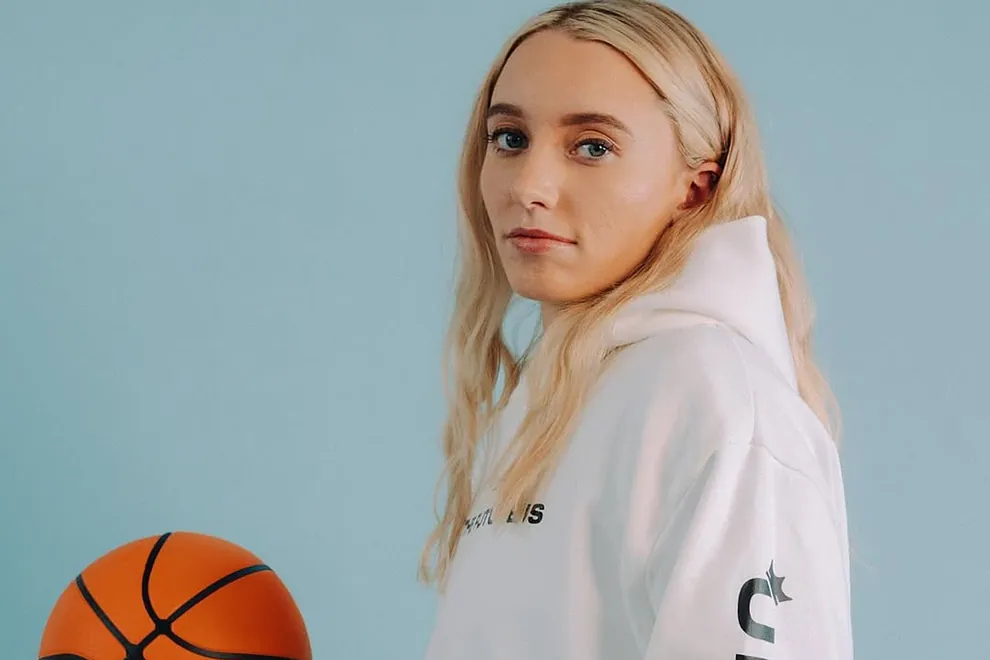 Paige Bueckers Shines as Caitlin Clark Faces Heightened Expectations ...