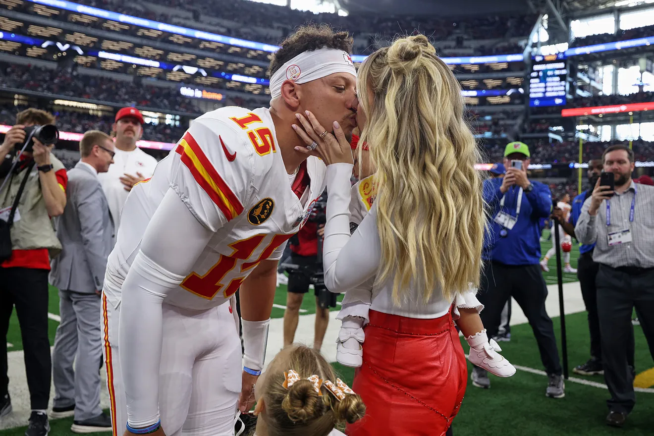 Patrick Mahomes Reveals Repaired Leg While Celebrating with Brittany ...