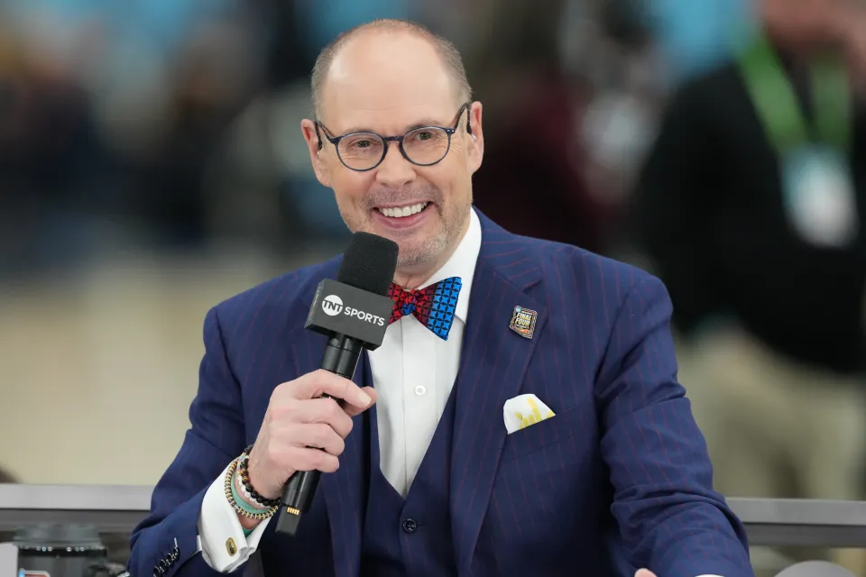 CBS Replaces Beloved Broadcaster With Former NFL Player for Early March ...