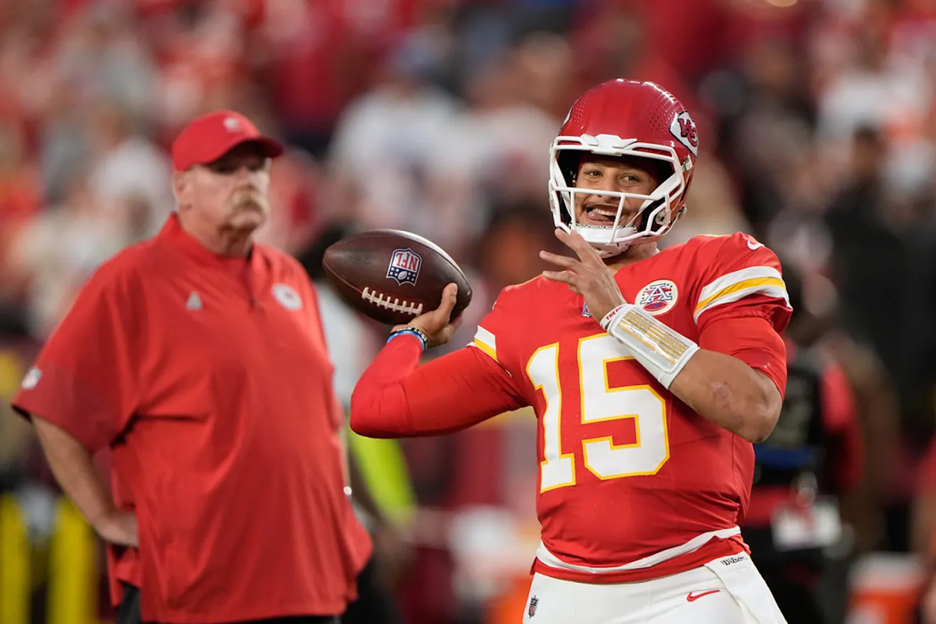 Chiefs Rework Patrick Mahomes Contract to Navigate Salary Cap Crunch ...