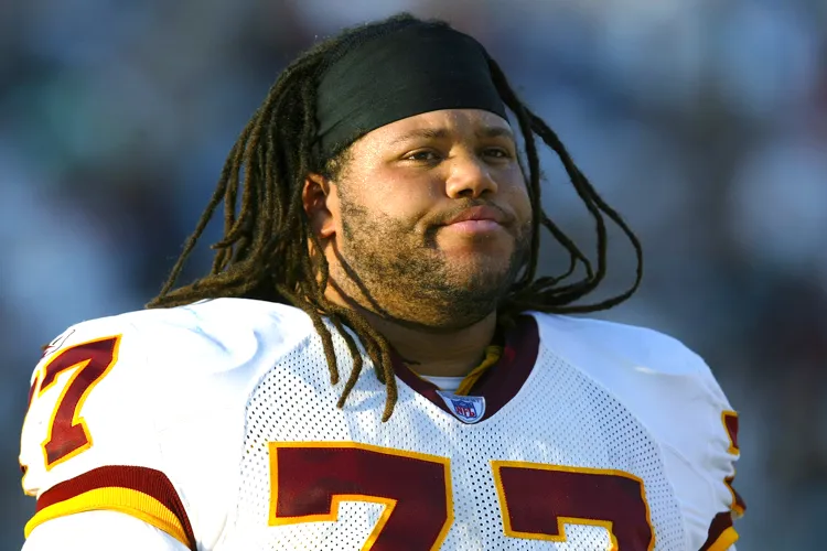 Former NFL Standout Tre’ Johnson Dies Suddenly at 54 During Family ...