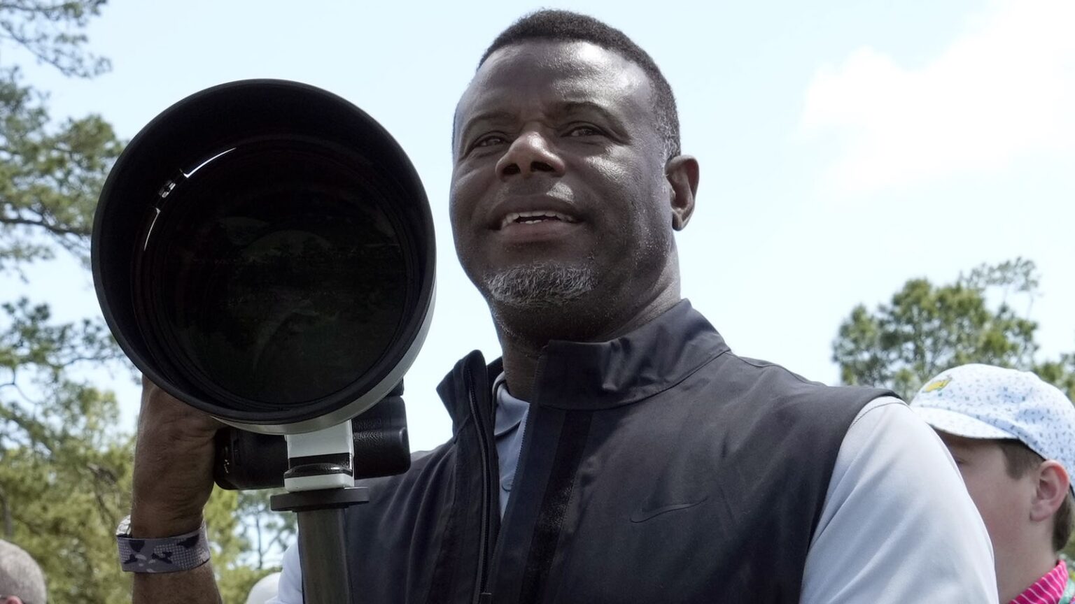 Ken Griffey Jr. Stuns Fans With Incredible Photo Taken as WBC ...