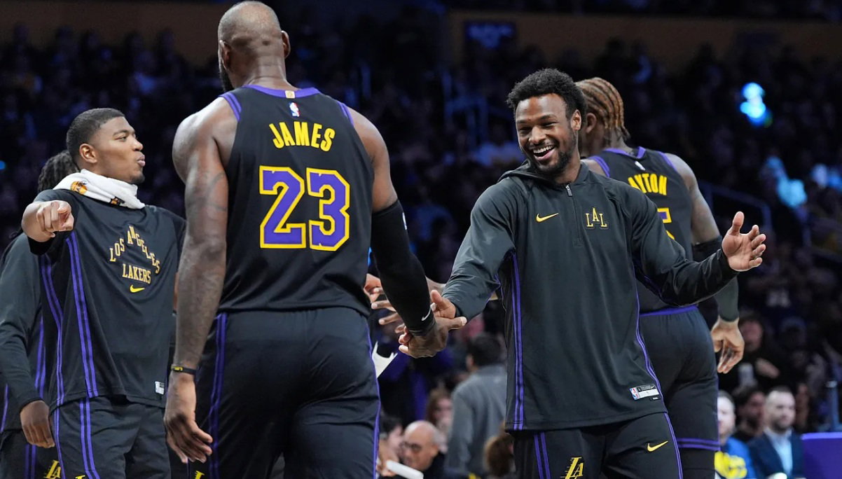 Bronny James’ On-Court Moment Draws Concern After Viral Lakers Game ...