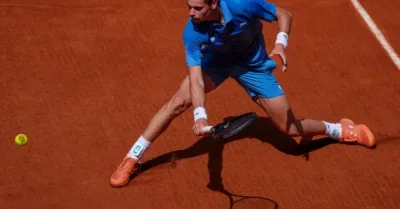 French Open Debut Takes Unexpected Turn After Player Rushes Off Court ...