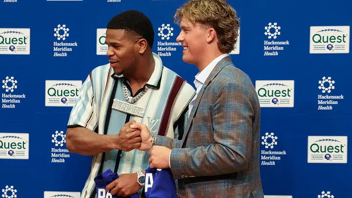 Giants Star Breaks Silence on Locker Room Drama After Calling Out QB ...