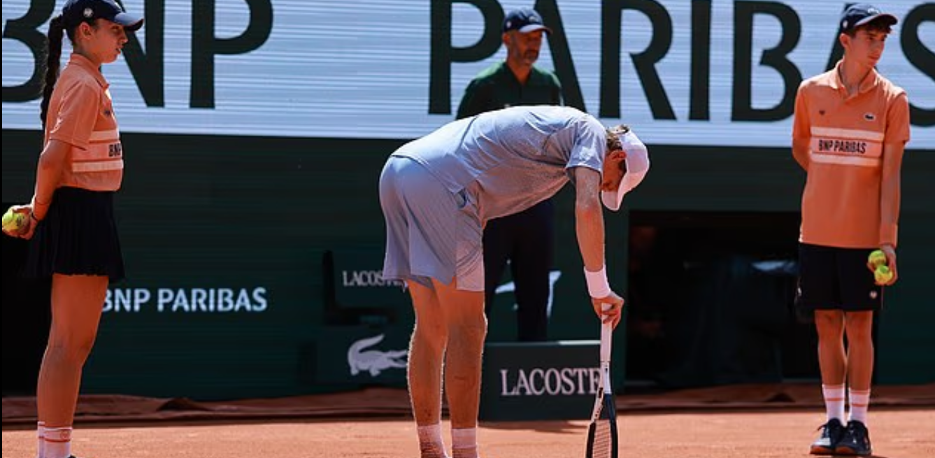 French Open Uproar as Jannik Sinner Accused of 'Heat Cheat' Tactics ...