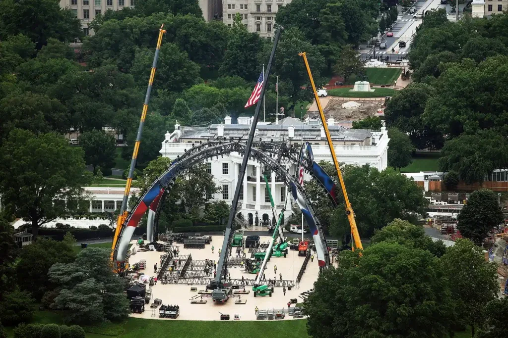 Donald Trump Installs Massive Stage Lights at White House Ahead of ...