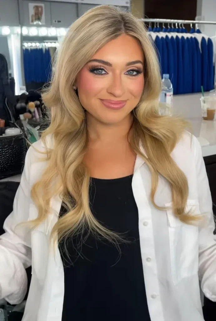 Dallas Cowboys Cheerleaders Make Surprising Decision on Veteran Member ...