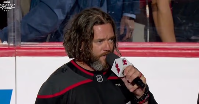 NHL Fans Split Over National Anthem Performance at Game 1 of Stanley ...