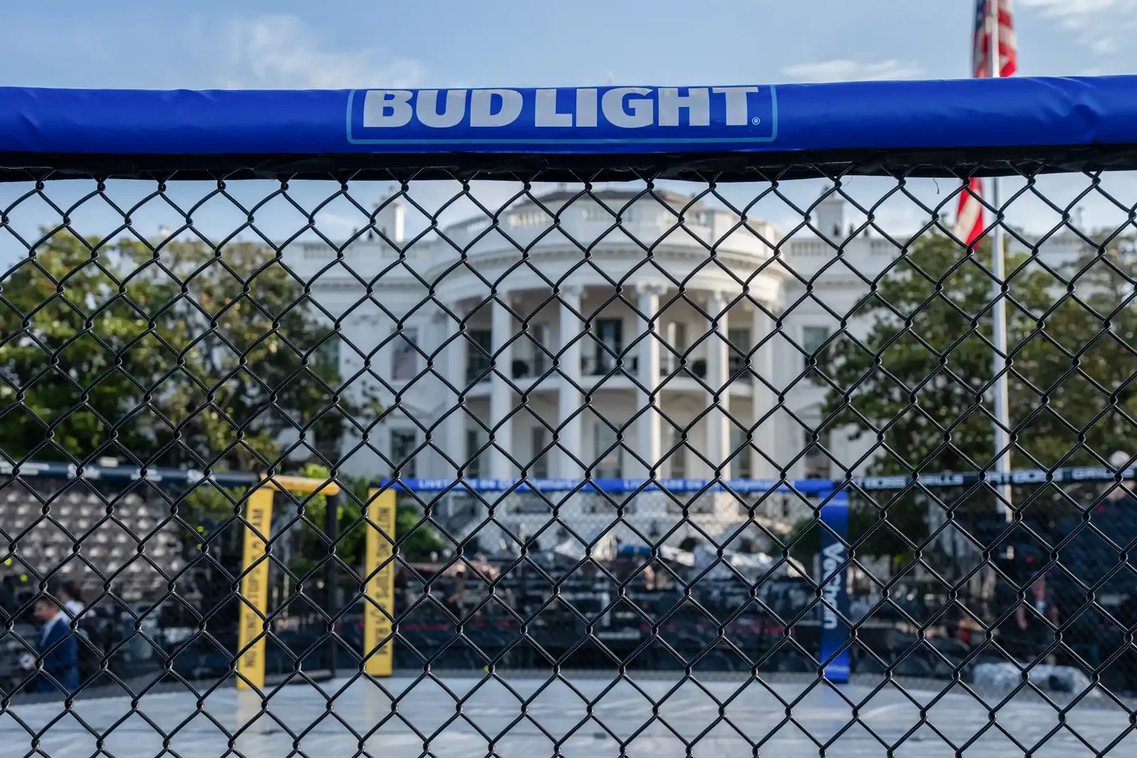 Jaw-Dropping Images Show UFC Stage Taking Shape at the White House - TMSPN